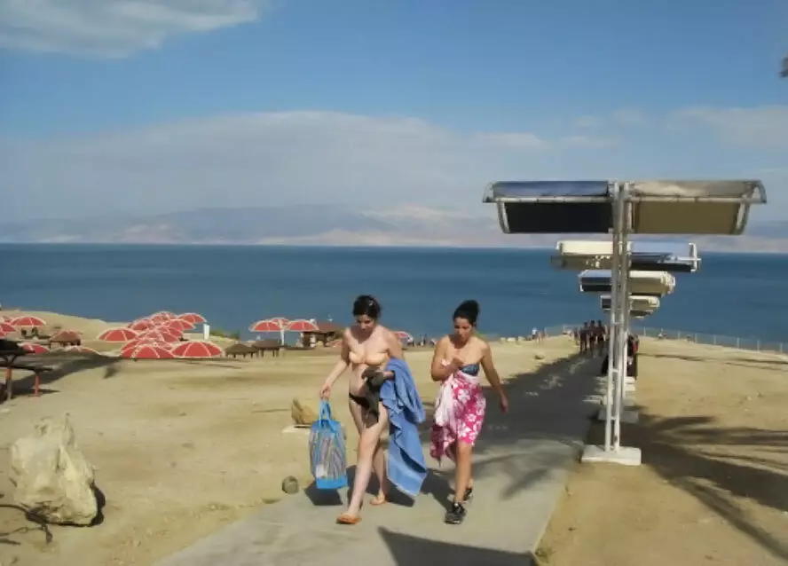 On the coast of the Dead Sea, you can safely sunbathe, without fear of burns