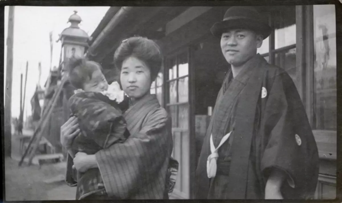 Japan ապոնիայի տարօրինակությունները. Ընտանեկան վարձույթ 4533_4