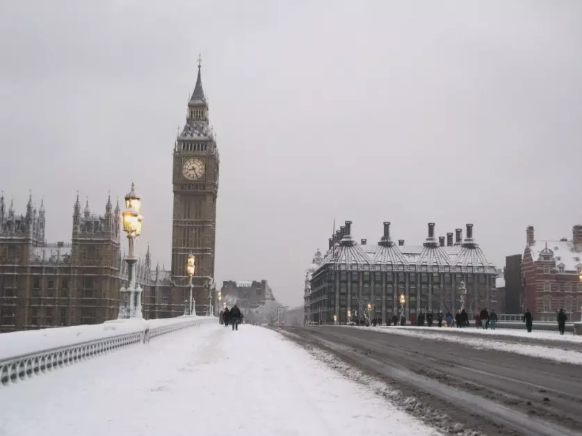 Como não congelados: truques de países onde o inverno está lá, e não há aquecimento central 5413_5