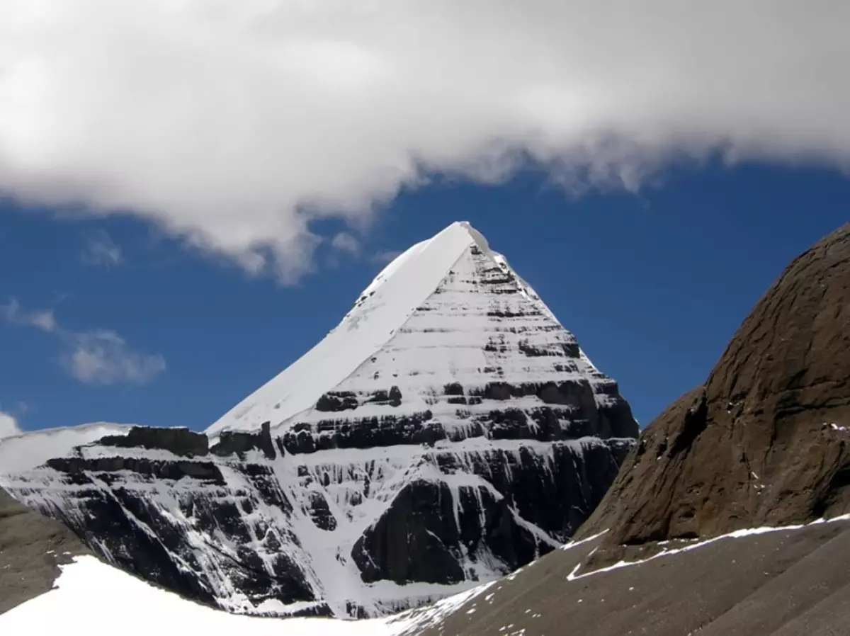 Mount Kailas je zakázané miesto, kde nikto nezvýšil. Že orgány Tibet sú tak žiarení