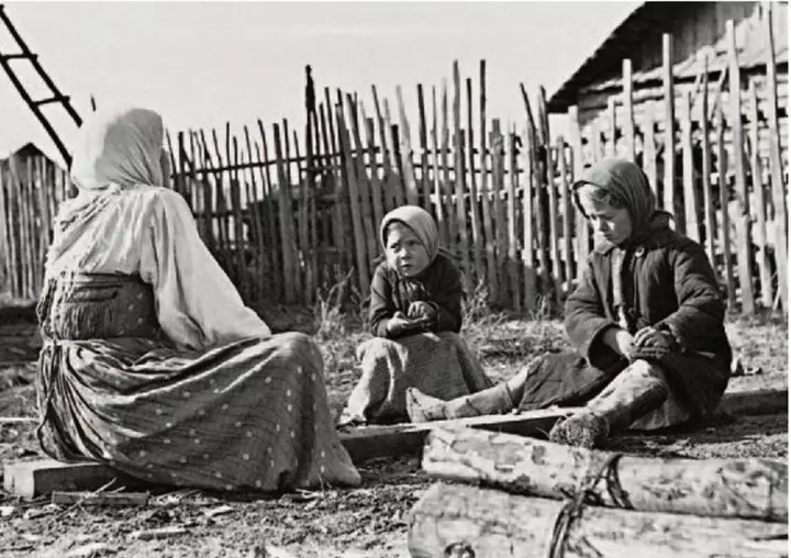 Cum trăiau țăranii înainte de revoluție (32 de fotografii unice) 7300_23