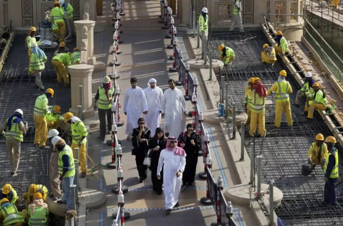 Märchenlandland: Was ist hinter dem Luxus der arabischen Emirate versteckt? 7305_6