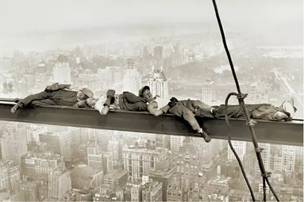 The most famous fake photos that are taken for real historical frames 8164_16