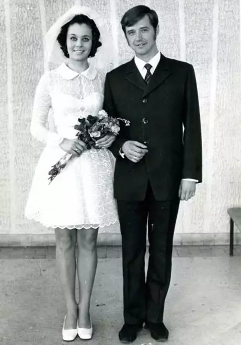 13 vestuvių nuotraukos sovietų įžymybių 8618_11