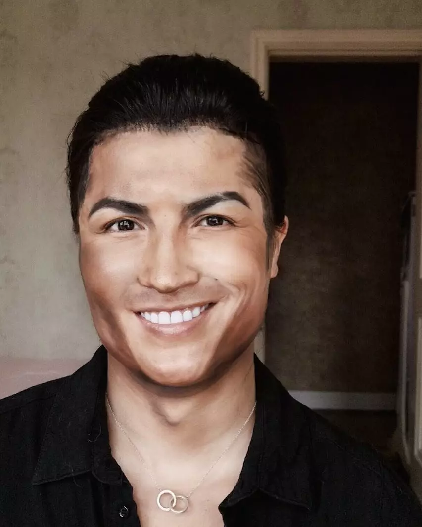 Mga Milagro sa Pag-makeup: Giunsa nga ang babaye nga Intsik nahimo nga Johnny Depp, Cristiano Ronaldo, ug uban pa. 8784_18