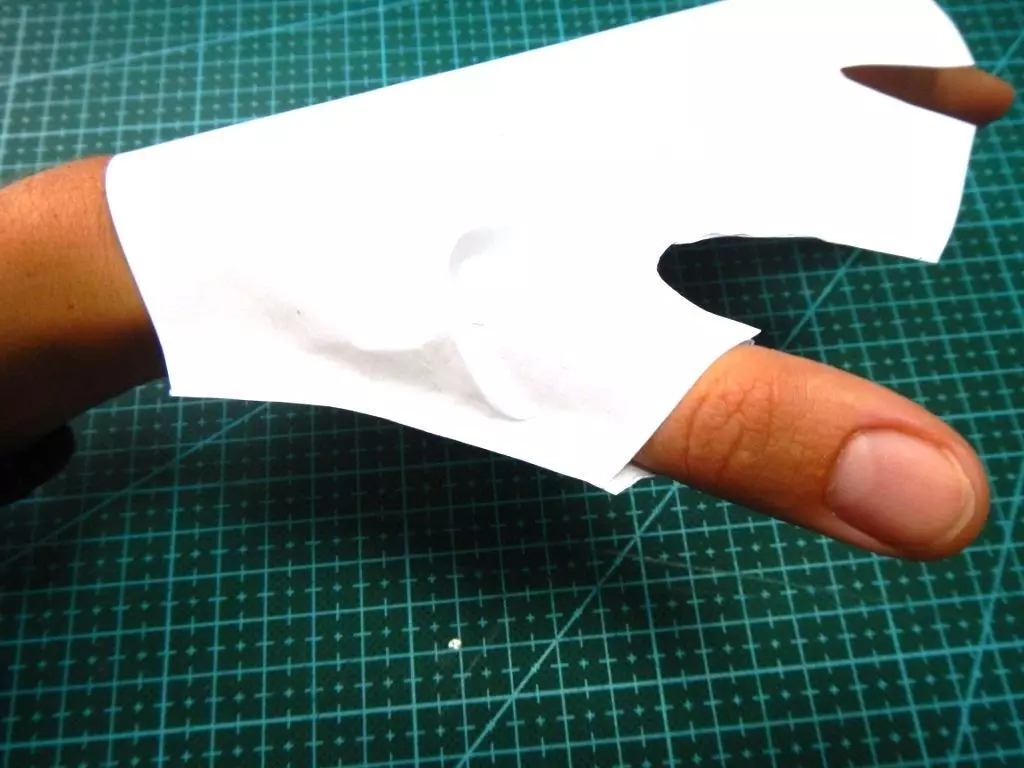 短い革の手袋を縫う方法 1035_11