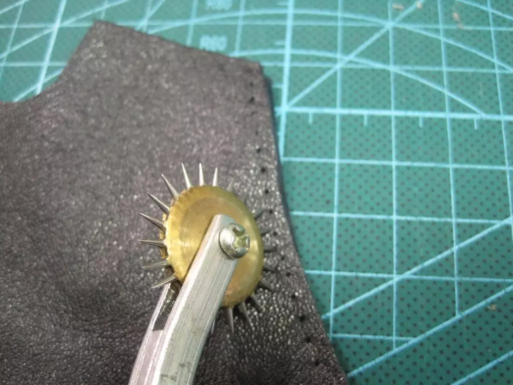 短い革の手袋を縫う方法 1035_20