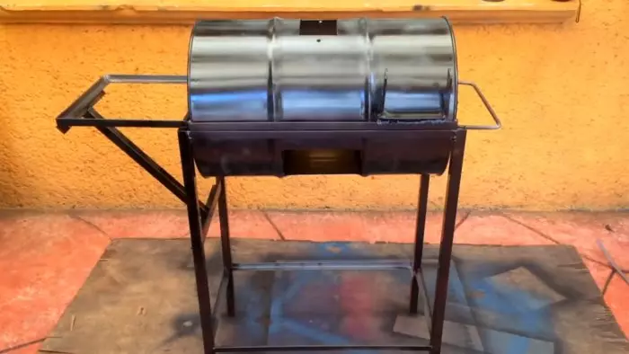 Full størrelse Metal Barrel Grill