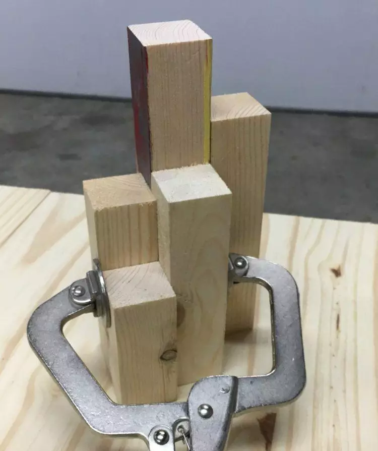 Ako urobiť svietnik z dreva s vlastnými rukami 1162_4
