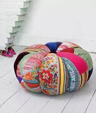 Bantal njaba kanthi tangan dhewe 1327_7