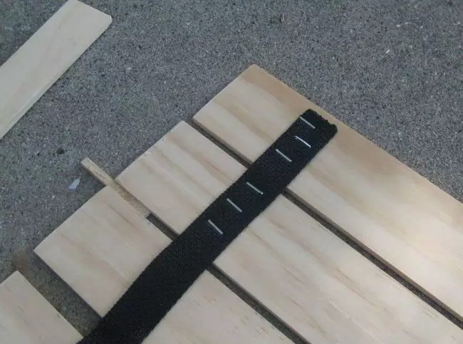 Comment faire une table pliante simple avec vos propres mains 1474_11