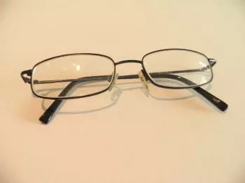 Дешеві спортивні окуляри своїми руками 2256_3