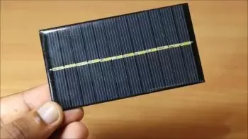 Laden für Smartphone auf der Solarbatterie 2452_2