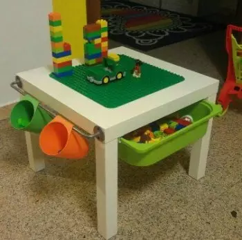 Barnbordet för LEGO gör det själv 2558_1