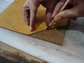 Fazendo capa de couro com desenho 2680_17