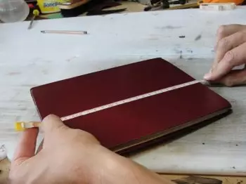 Fazendo capa de couro com desenho 2680_3
