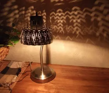 Hoe maak je een tafellamp gemaakt van metalen stoomboot 2933_13