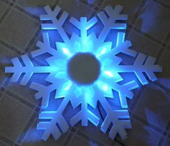 Snowflake ერთად LED განათება გავაკეთოთ საკუთარ თავს 3707_1