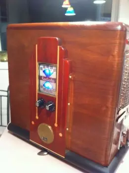 Mpaghara kọmputa sistemụ maka Vintage Radio 4160_5