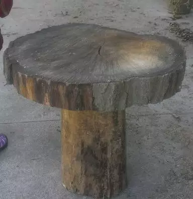 Szorstki drewniany stół na kołach to sam 533_3