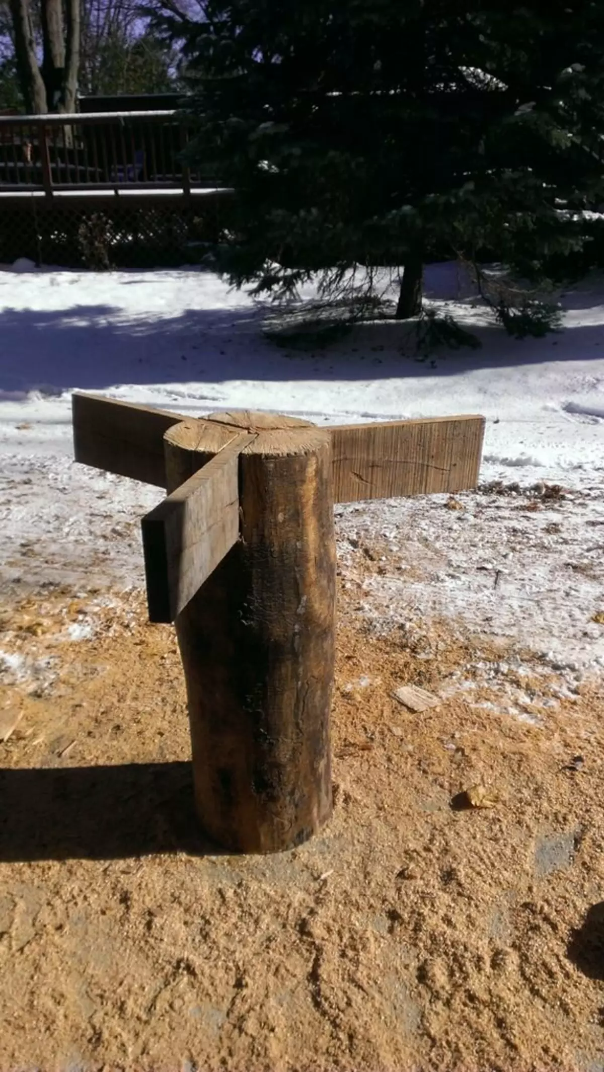 વ્હીલ્સ પર રફ લાકડાના ટેબલ તે જાતે કરે છે 533_5