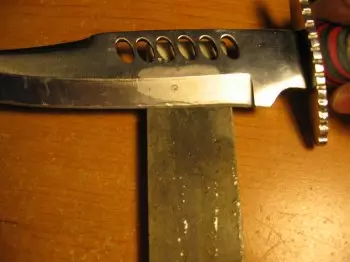 Pequenas cousas útiles na vida cotiá: como conseguir un coitelo 5604_4