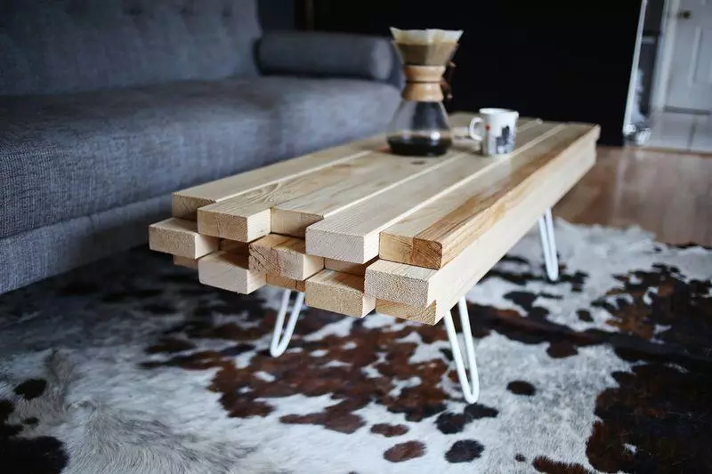 Tavolinë kafeje druri në disa orë 5623_1
