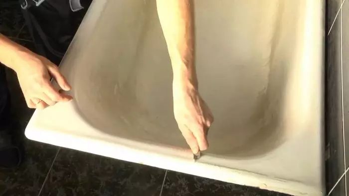 Restaurar o banho com acrílico líquido 5752_5