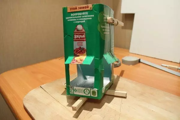 Make a bird feeder with a dispenser 5810_16