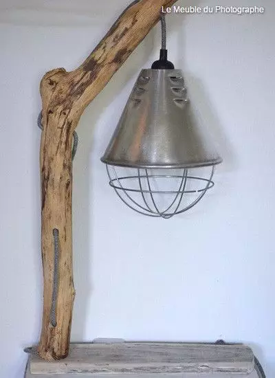 Lamp yn 'e yndustriële styl fan hout 5904_1