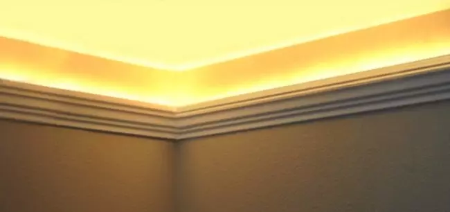 Како да инсталирате LED позадинско осветлување на било кој таван 6032_13