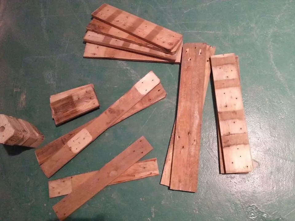 Kami membuat rak palet kayu 6035_3