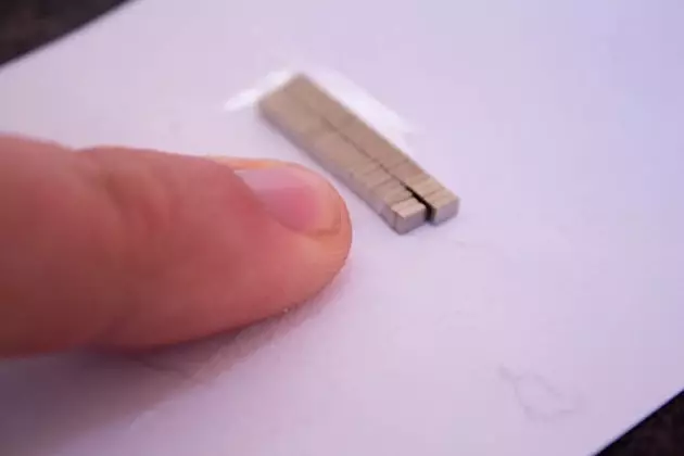 Kuinka tehdä magneettisen kaapelin pidike 6051_1