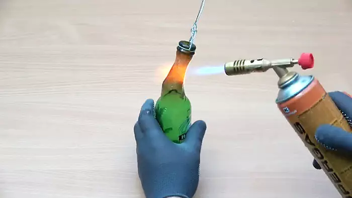 Как да огъваме стъклена бутилка за огърлица 6084_12