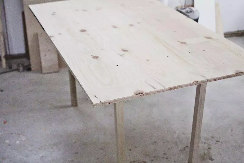 Miten tehdä puinen ruokapöytä 6132_3