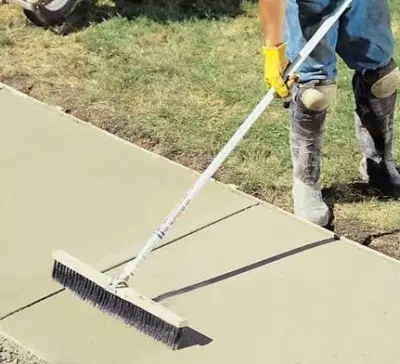 Kako napraviti betonski vrtni put sa vlastitim rukama 6228_8