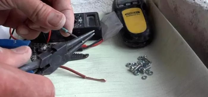 Како да се поврзете алуминиум и бакарна жица без електричар 6262_2