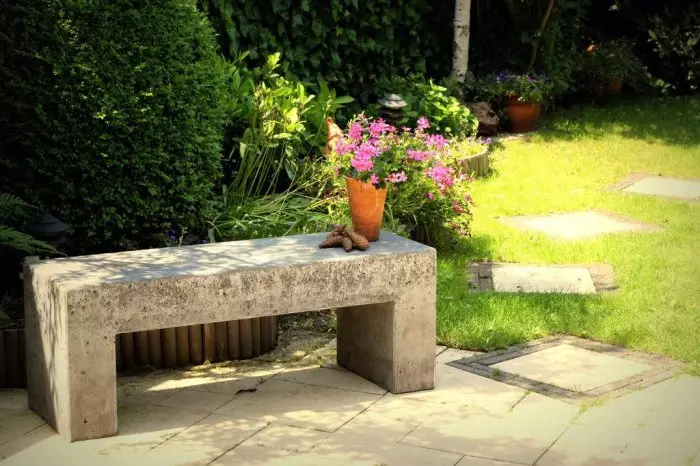 Banc de béton pour jardin