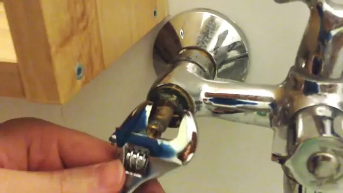 Drips water tap: how to eliminate water leakage? 6294_7