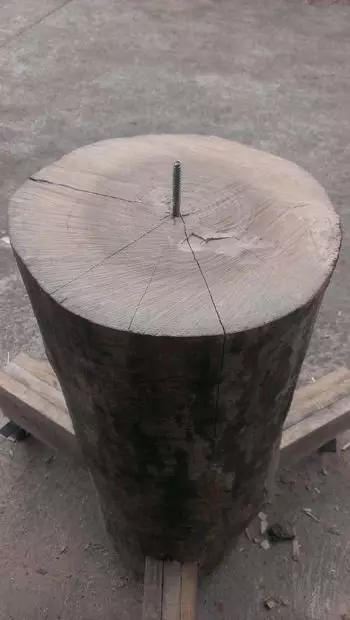 વ્હીલ્સ પર લાકડાના ટેબલ તે જાતે કરે છે 6329_7