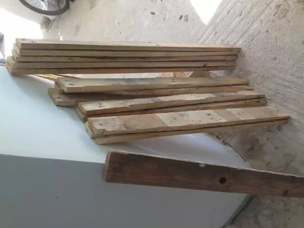Једноставни сто дрвених палета 6449_9