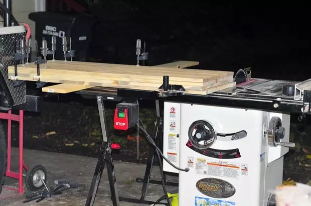 Hur man gör ett enkelt träskåp bord för swaren 6457_7