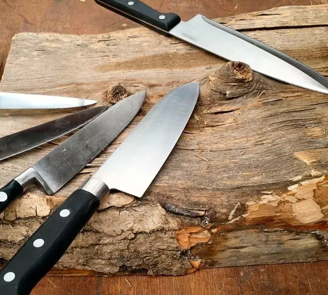Stå för knivar från en solid trä 6467_5