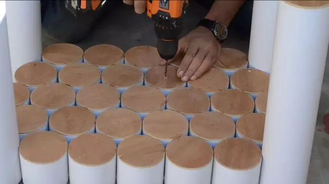 Lamesa alang sa gagmay nga mga poste gikan sa PVC Pipe 6481_12