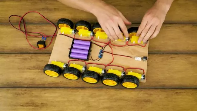 Як зробити прості електричні «роликові ковзани» своїми руками! 6510_15