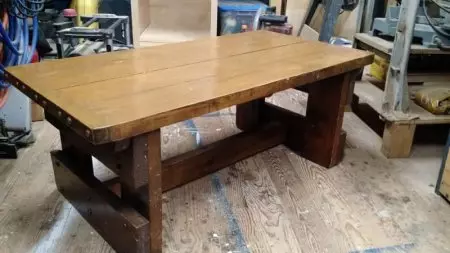 Hur kan jag uppgradera soffbordet med egna händer 6731_2