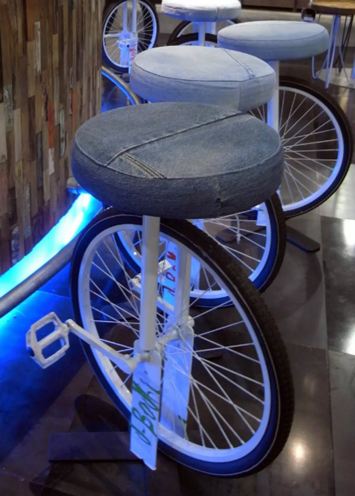 Ide-ide kreatif menggunakan roda sepeda yang tidak perlu 6733_15
