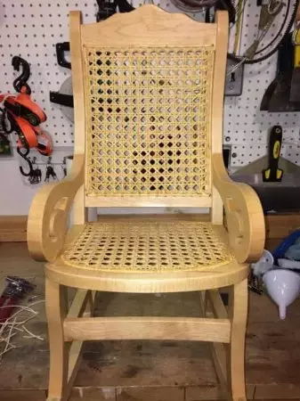 La cadira de balanceig ho fa d'un arbre 6743_15