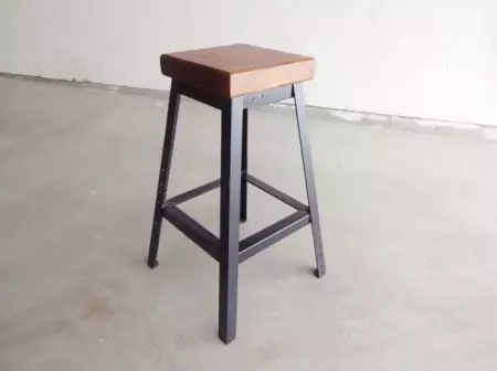 Bar stol gør det selv fra metal 6760_1