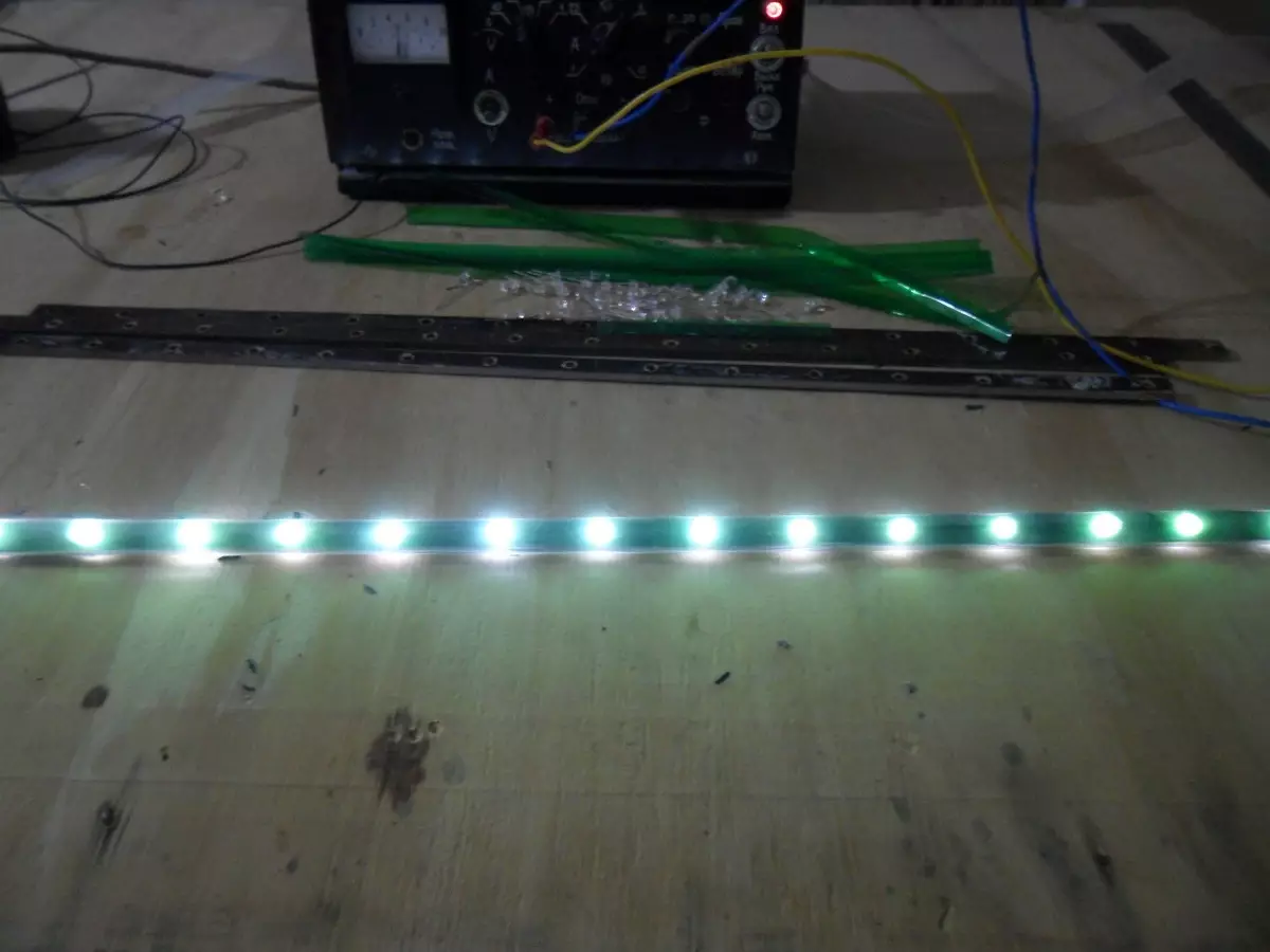 Bagaimana untuk membuat reben LED dengan tangan anda sendiri 6810_13